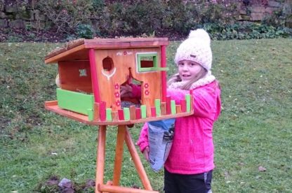 Abschiedsgeschenk der ehemaligen Hainbach-Vierer aufgestellt ...